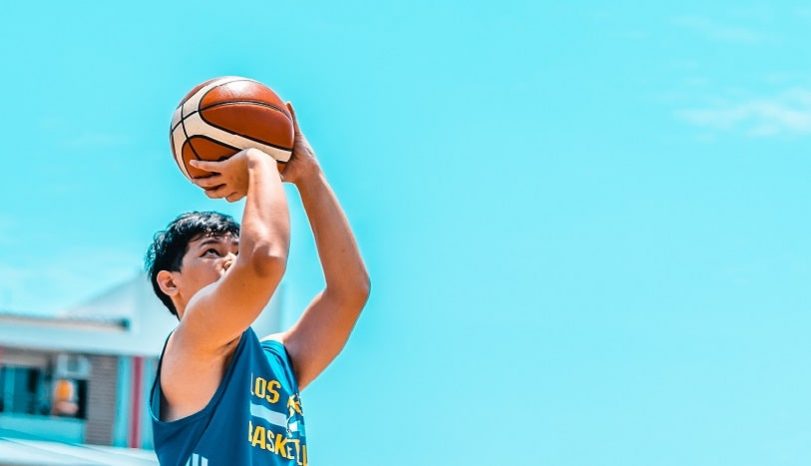 How To Shoot A Basketball Like A Pro [Ultimate Guide 2019]